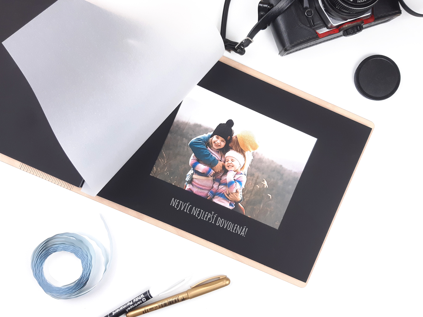 5 tipů, jak lepit fotky do alba | Woodenmoment.cz